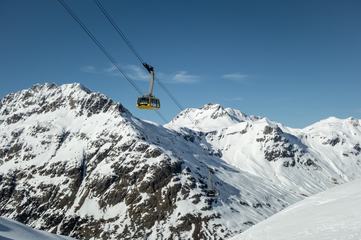Seilbahndatenbank - 125-LPB Bernina-Diavolezza (Bernina) • Bergbahnen.org