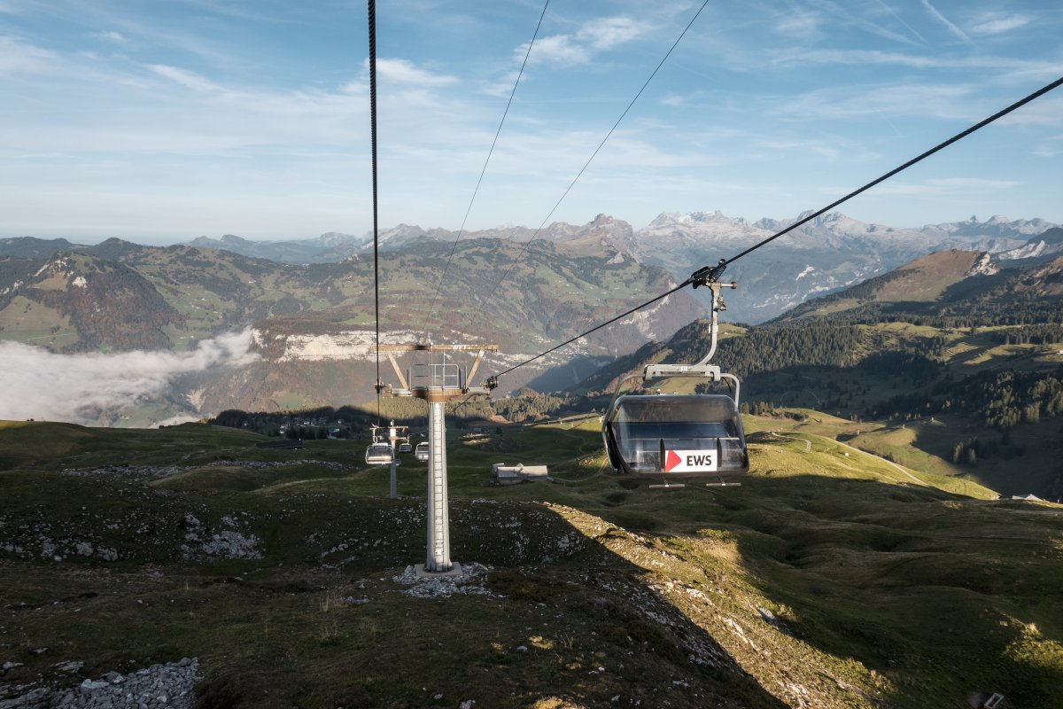 Seilbahndatenbank - 4-SBK/B Mettlen-Fronalpstock (Stoos) • Bergbahnen.org
